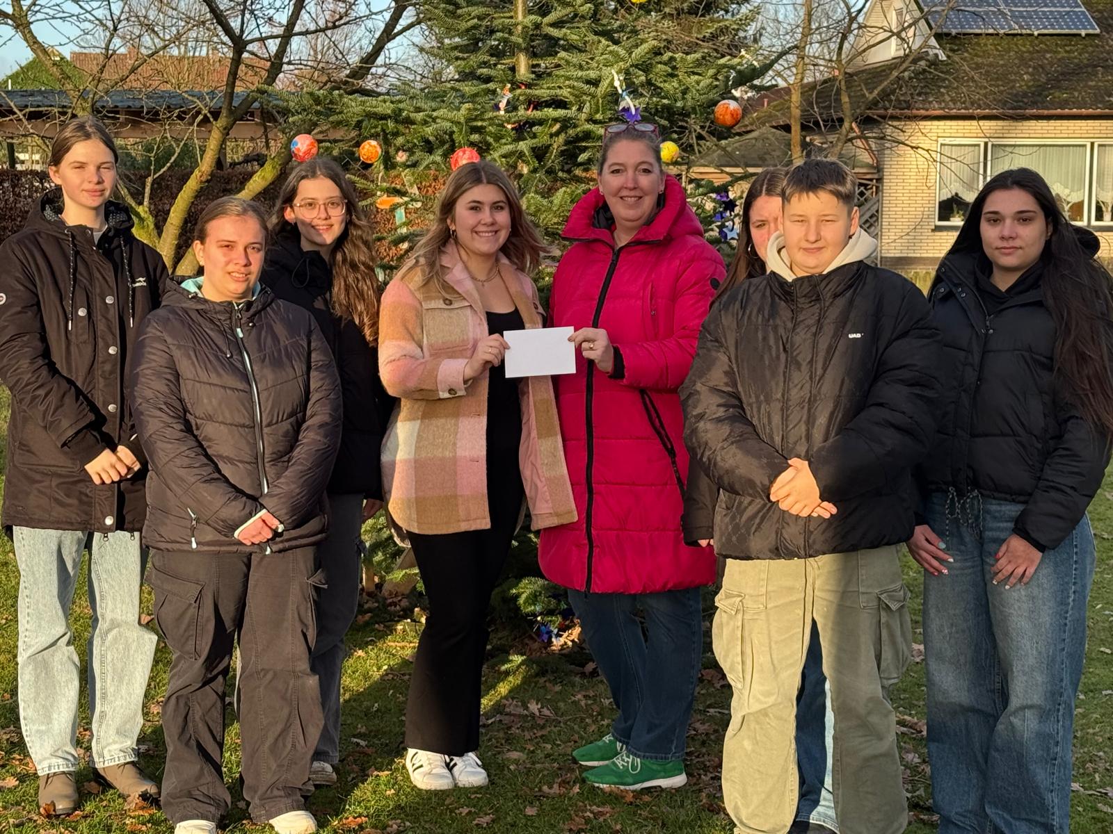 Das Jugendteam dankt für die Spende! - Ev. luth. Lukas Kirchengemeinde ...